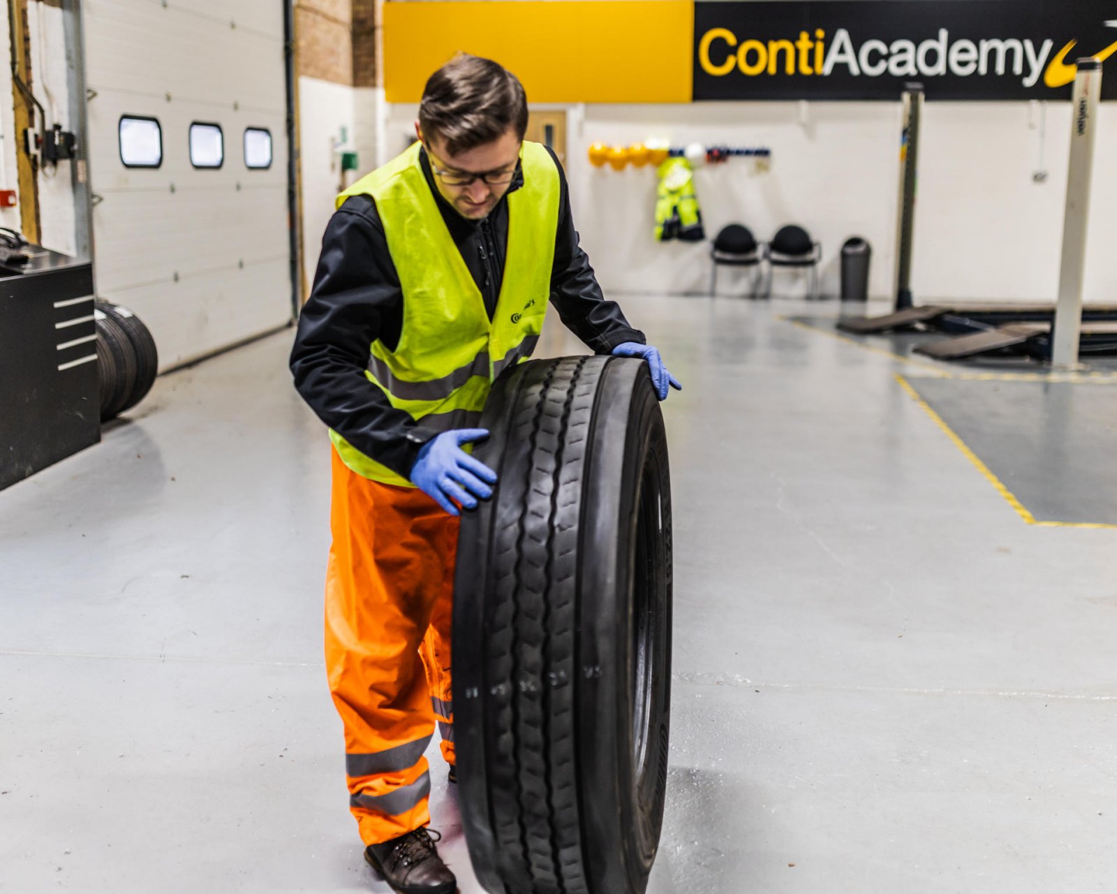 Irregular wear in truck tyres | Continental tyres