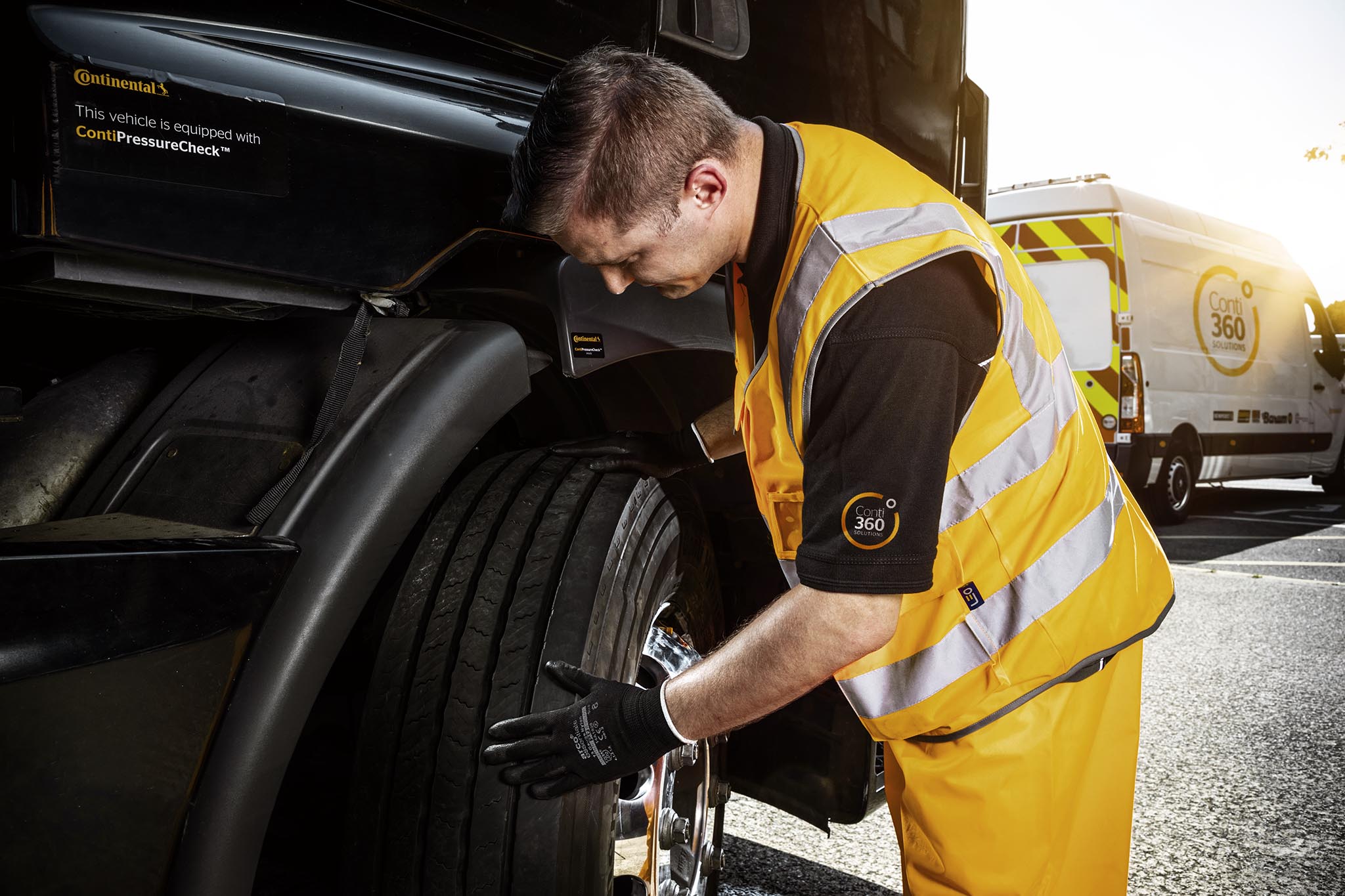 Inspecting a tyre | Continental tyres